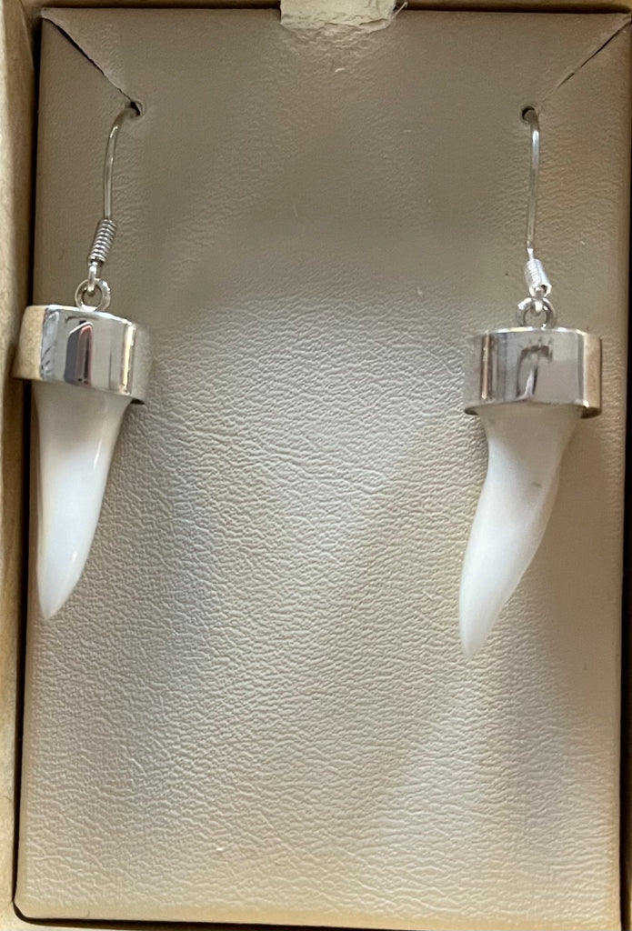 Silver Capped Mako Earrings – The Maori Shop