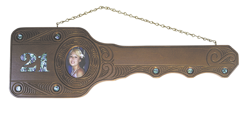 21st Key with Maori design – The Maori Shop